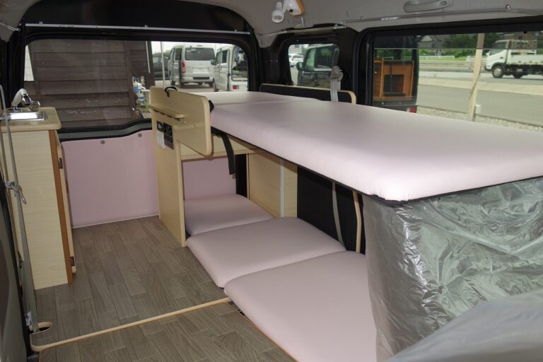 2段ベッド仕様 | 日産 NV100 GXターボ 2WD | 軽キャンパードットコム